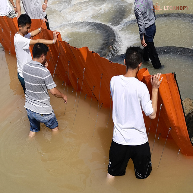 Door Deluge Baffle Barrier Safe Application Breakwater Move Flood Gate ...