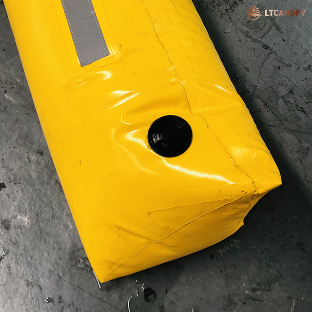 Flood Prevention Tube Water Filled Flood Control Barrier Inflatable ...