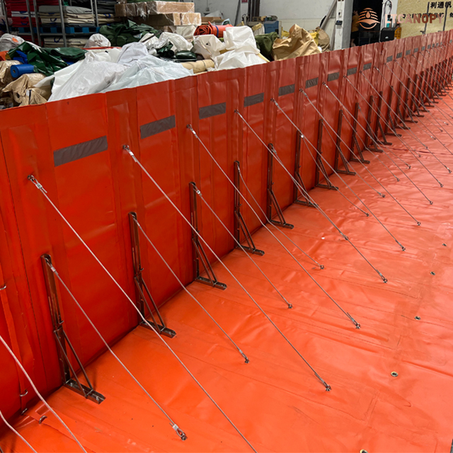 PVC Reliable Temporary Flood Barrier - Buy flood barrier, PVC flood ...